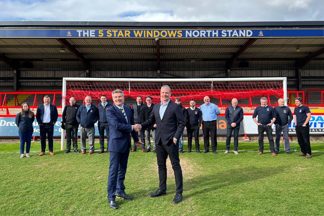 Conservatory Outlet signs £20m deal with 5 Star Windows | Glass ...