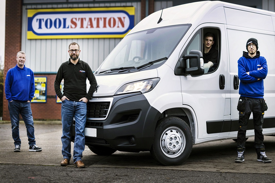 New van supply partnership | Glass & Glazing Products Magazine (GGP)
