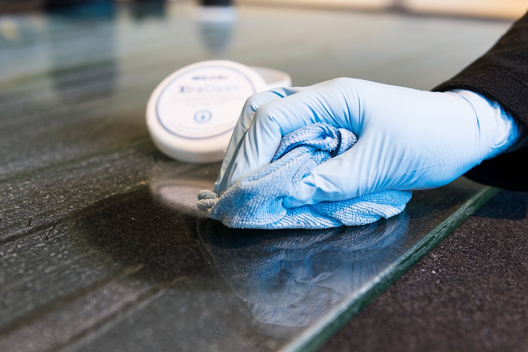 Cero-gel: Easy glass scratch removal | Products