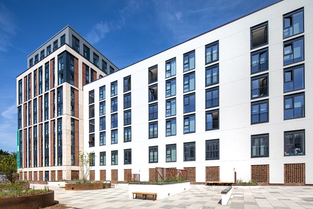 King’s Award scheme honours Senior’s Pure window system | Aluminium